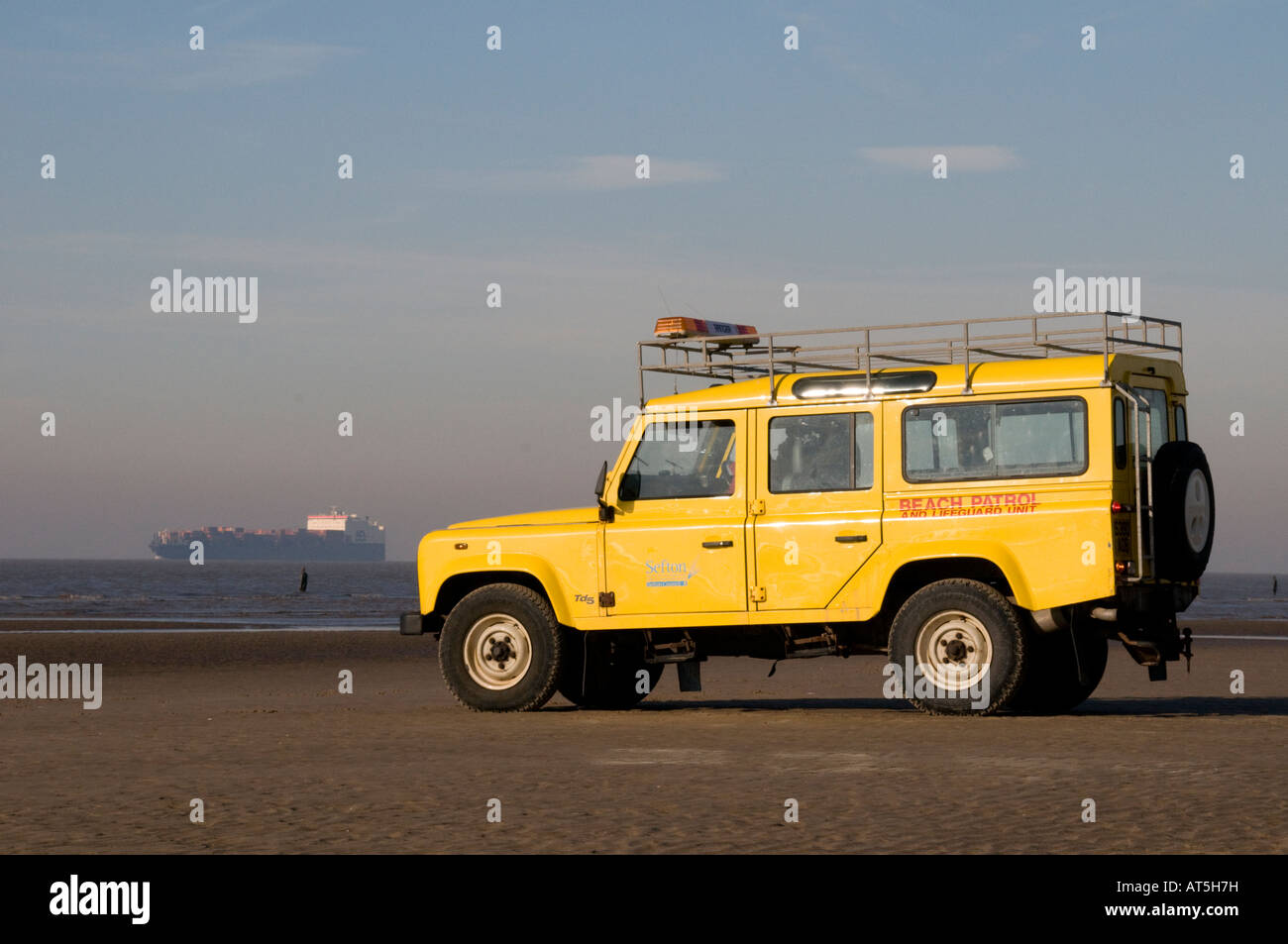 Yellow landrover hi-res stock photography and images - Alamy