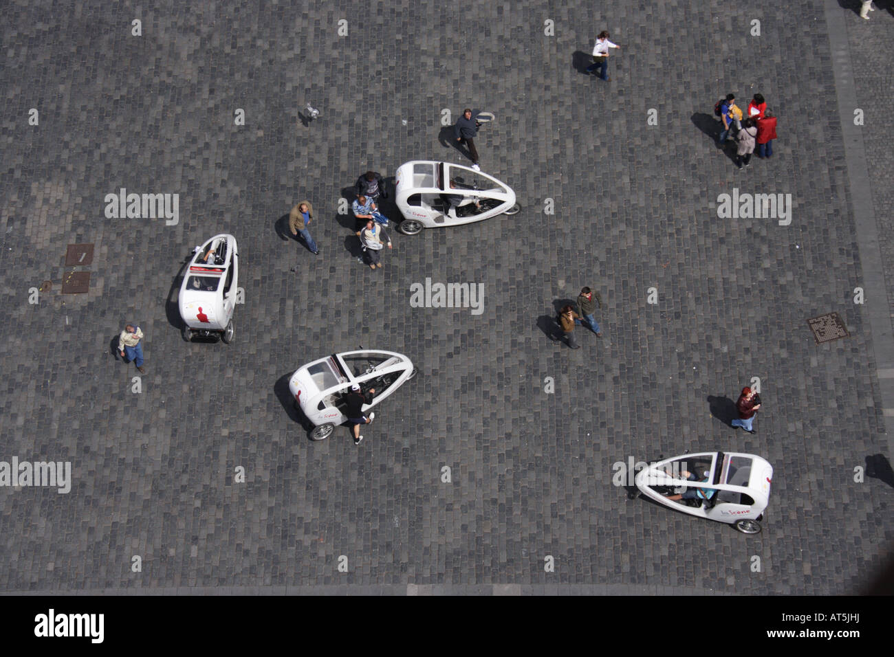 Birds eye view looking down hi-res stock photography and images - Alamy