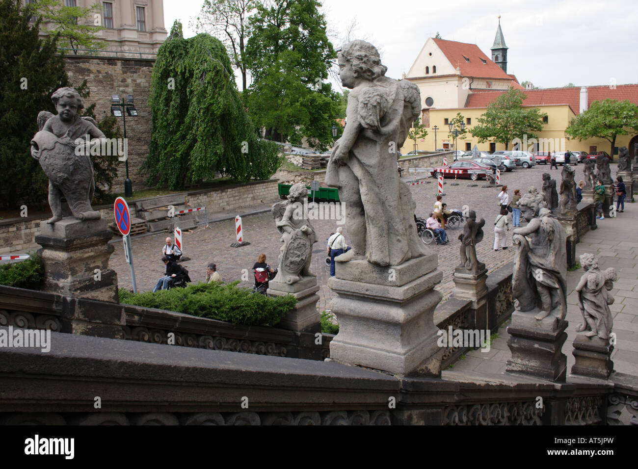 Pavement parapet hi-res stock photography and images - Alamy