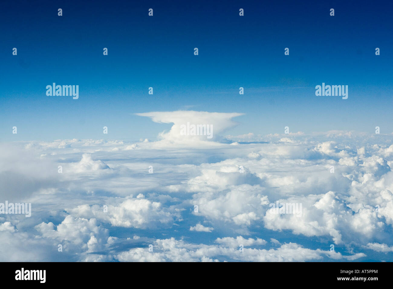 Africa An Anvil Cloud Stock Photo - Alamy