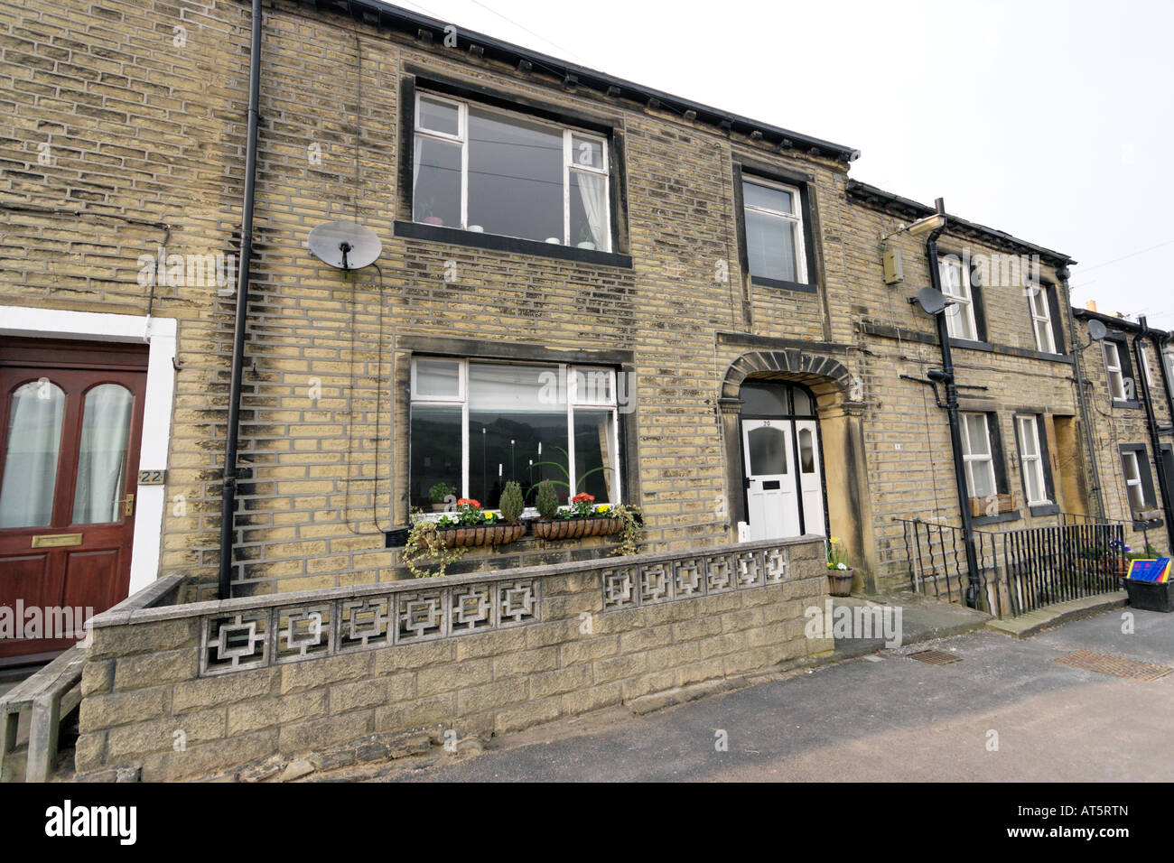 Terraced house 1900s hi-res stock photography and images - Alamy