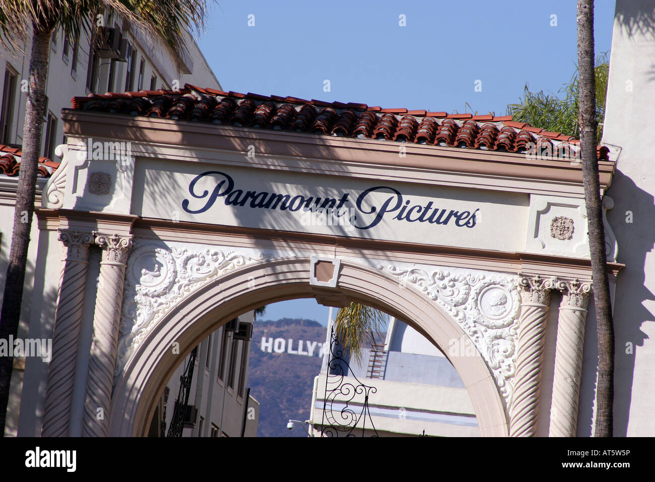 Arched Entrance to Paramount Studios Los Angeles Stock Photo - Alamy