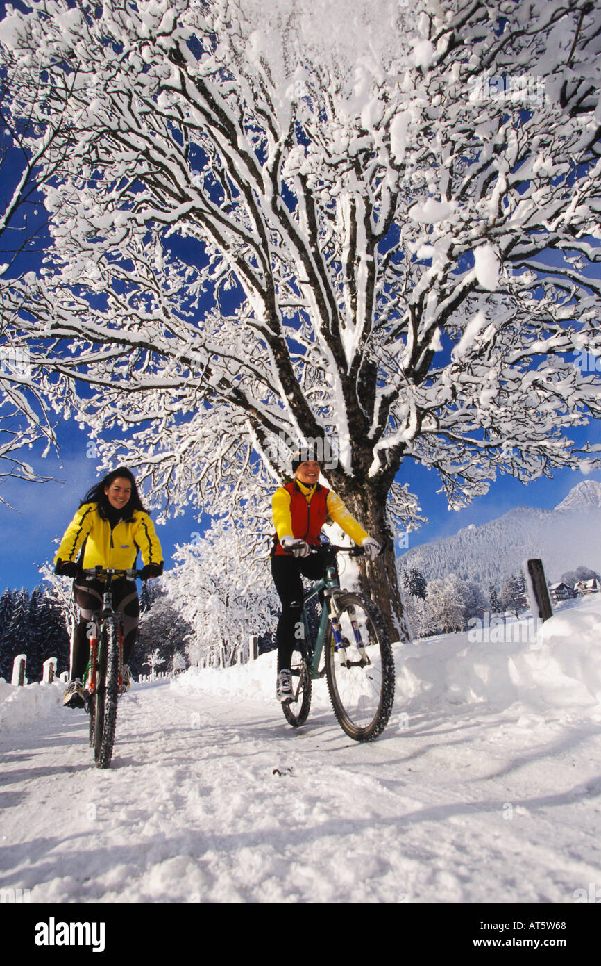 Rad fahrrad fahren hi-res stock photography and images - Alamy