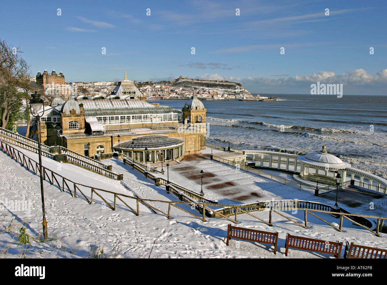 Spa winter scarborough snow hi-res stock photography and images - Alamy