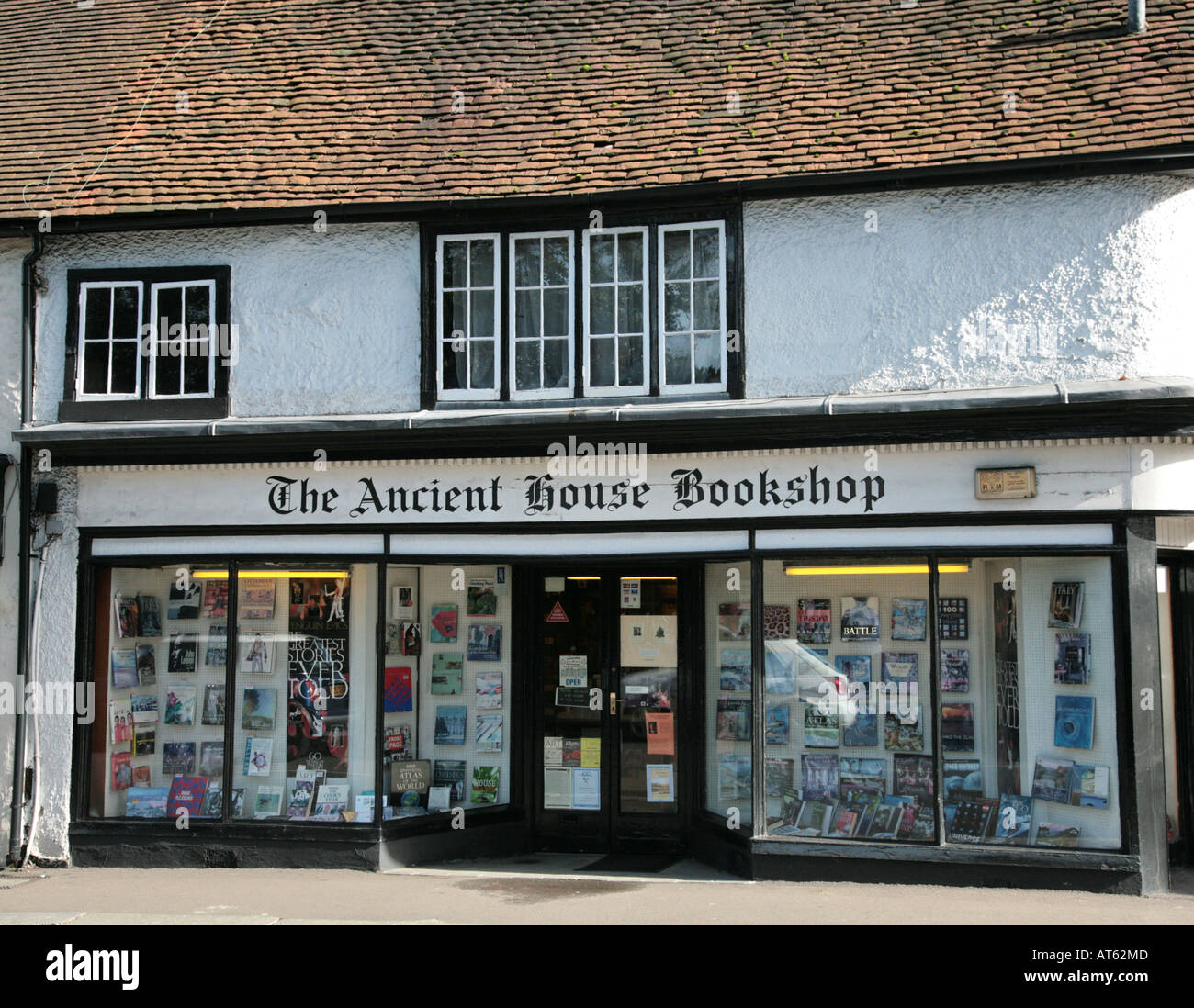 Small village shop hi-res stock photography and images - Alamy