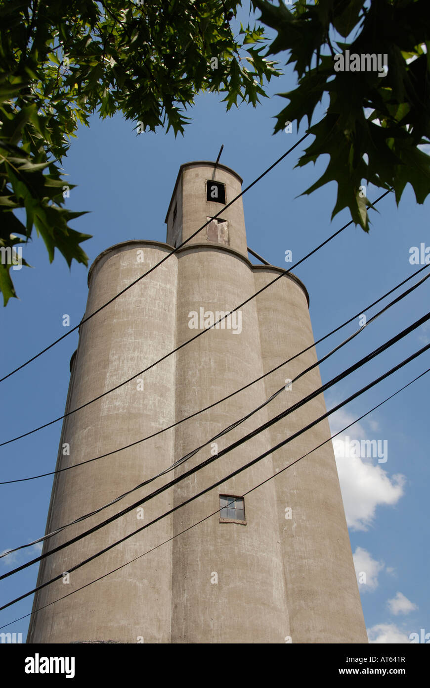 High rise grain silo Stock Photo - Alamy