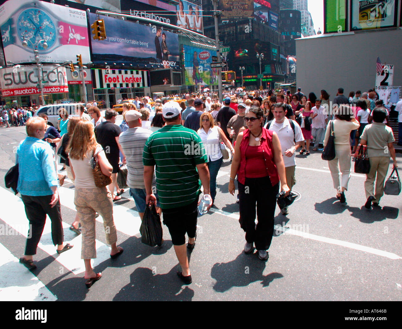Crowds of visitors flock to Times Square Stock Photo - Alamy