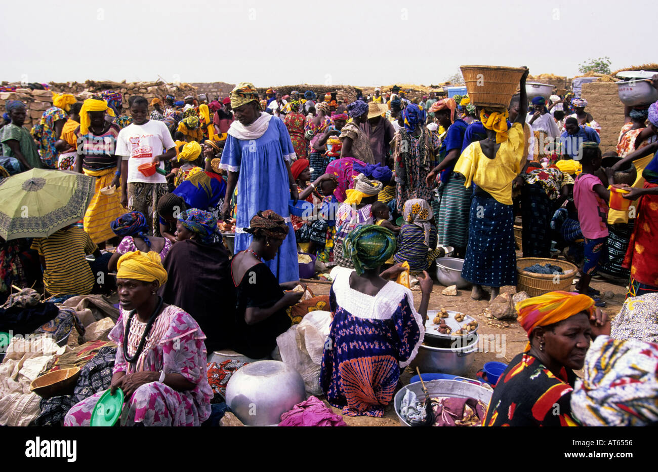 Mali dogon women tribe hi-res stock photography and images - Alamy