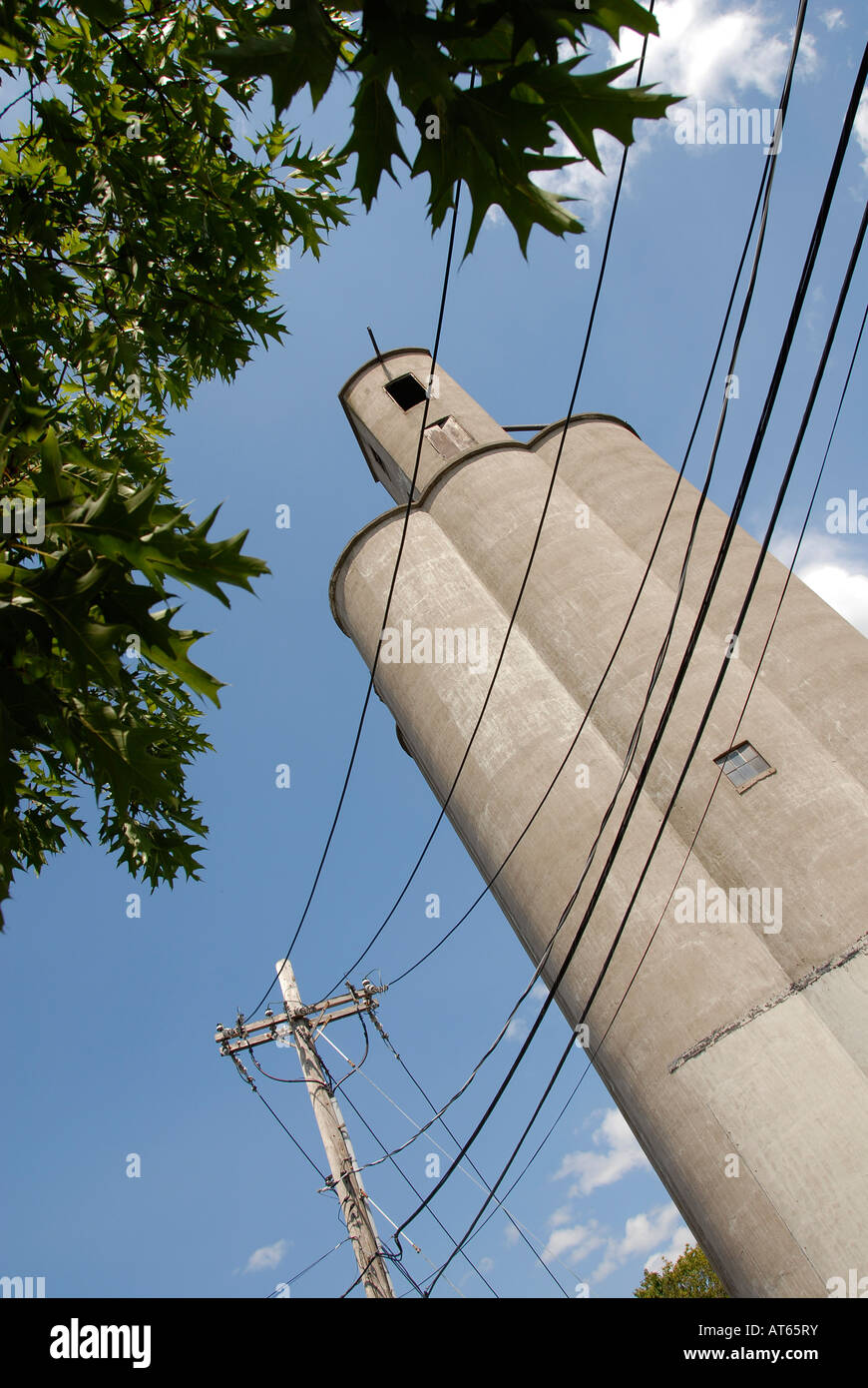 High rise grain silo Stock Photo - Alamy
