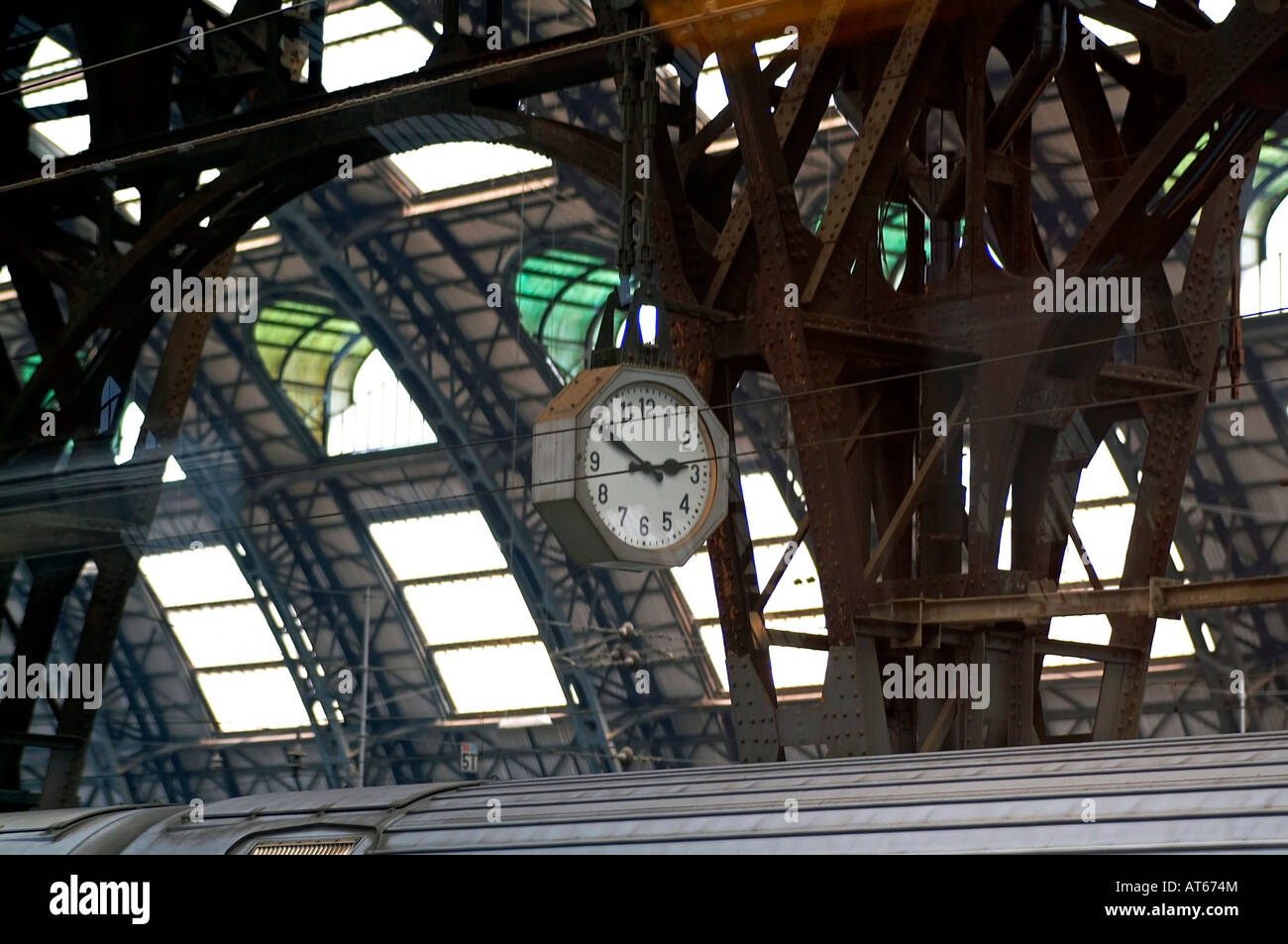 Clock at Milan central station Stock Photo - Alamy