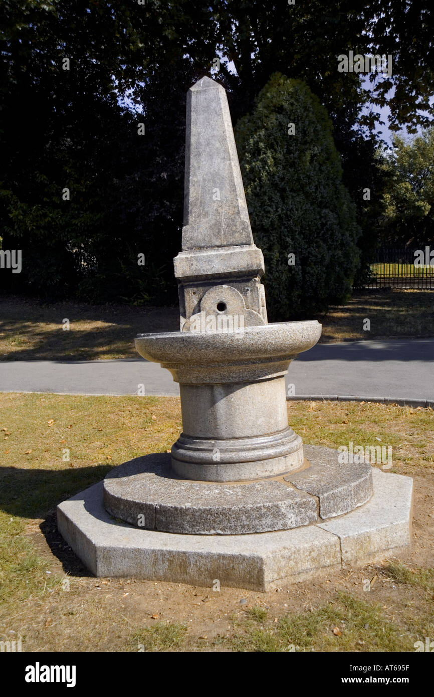 england london haringey priory park water fountain Stock Photo - Alamy
