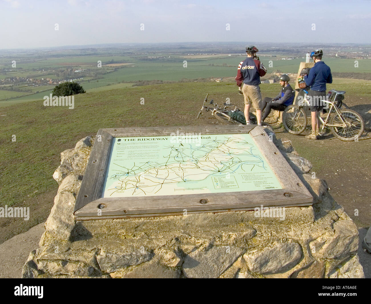 the ridgeway path the chilterns buckinghamshire england summit of ...
