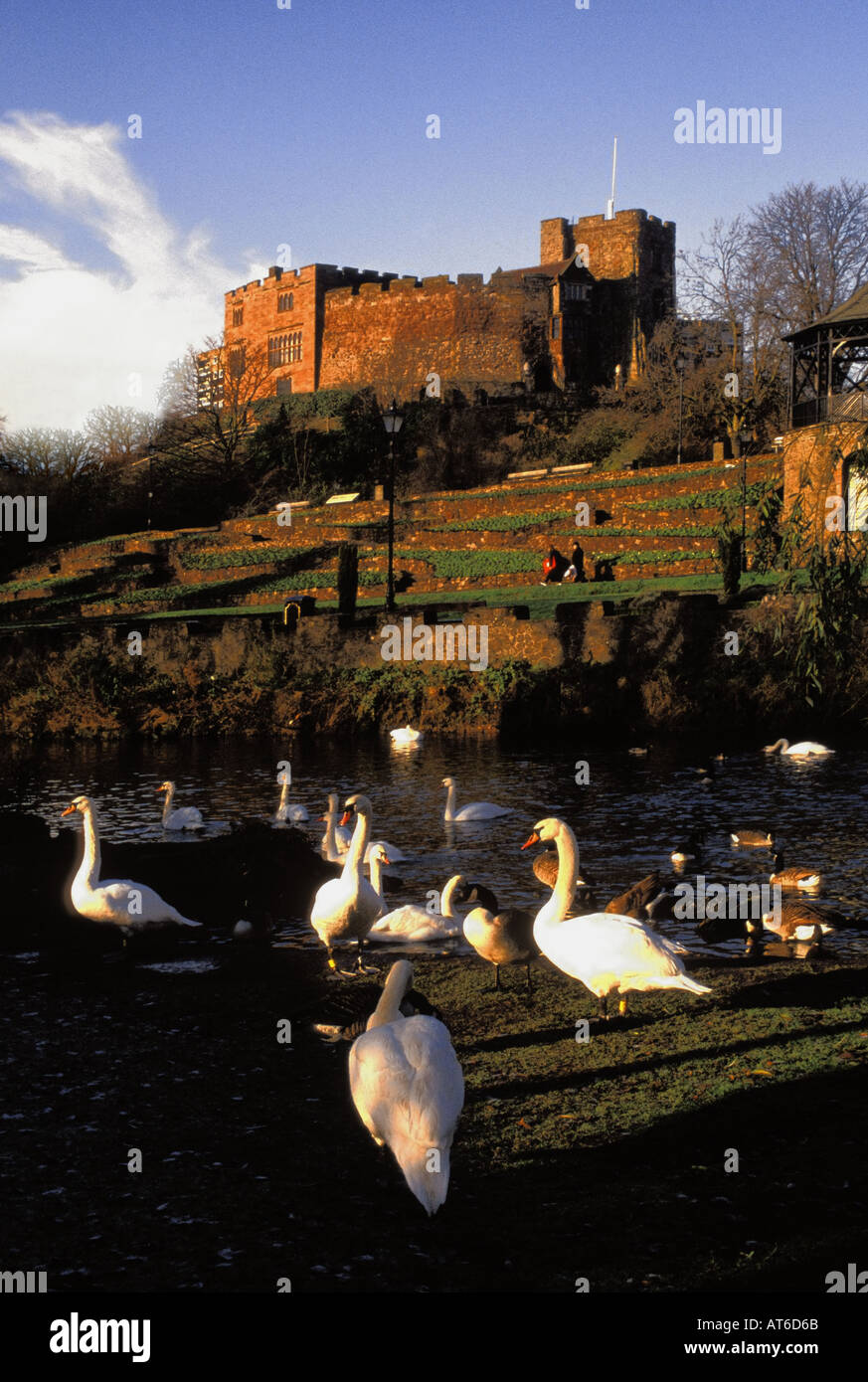staffordshire tamworth town centre castle and river tame Stock Photo ...