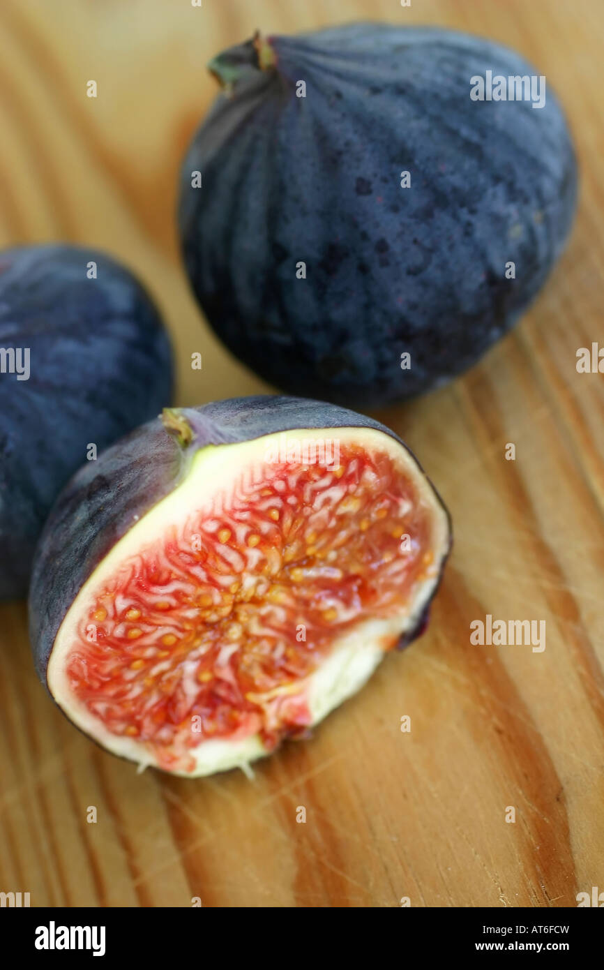 Beautiful ripe figs over a cutting board Stock Photo - Alamy