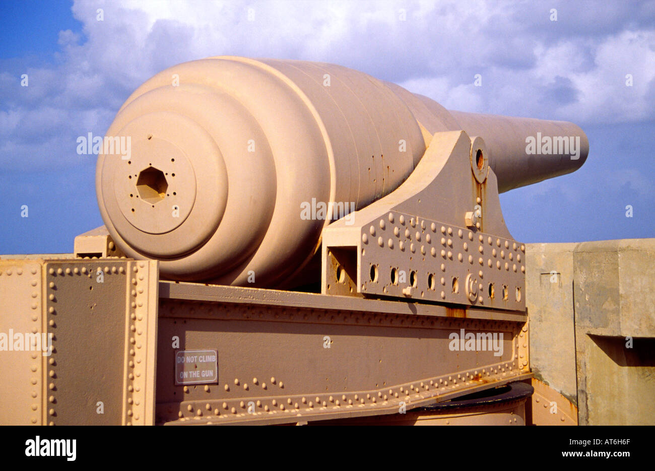 150 gun hi-res stock photography and images - Alamy