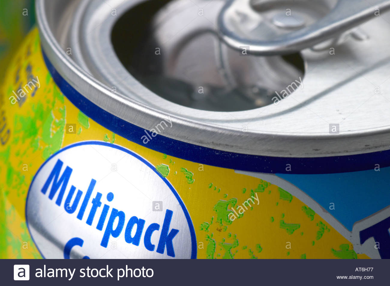 Tincans hi-res stock photography and images - Alamy