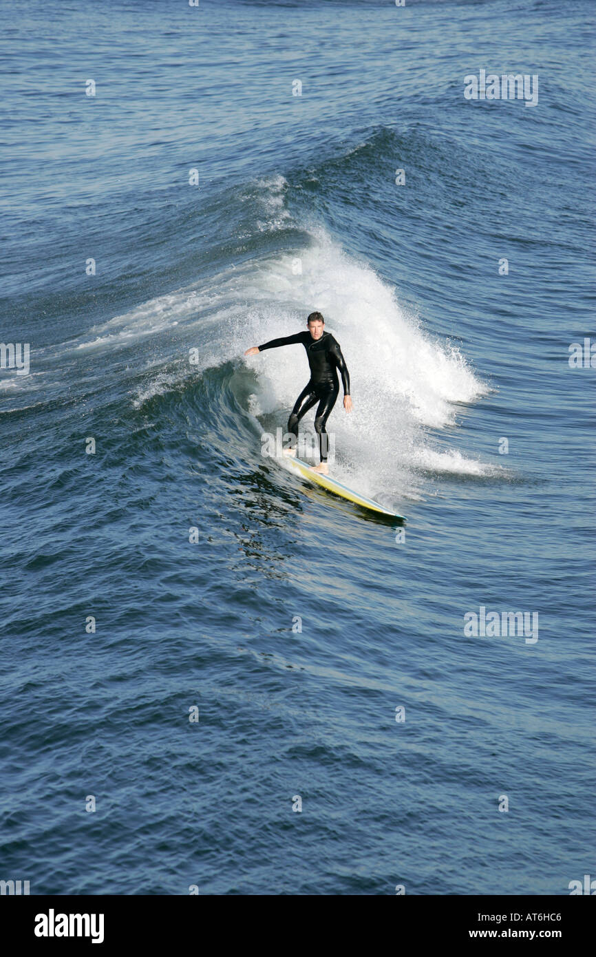 SURFING AT OCEANSIDE BEACH LOS ANGELES CALIFORNIA FREESTYLE WAVES Stock ...