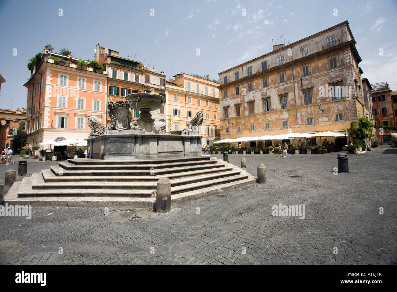 Santa Maria in Trastevere square, Rome Stock Photo - Alamy