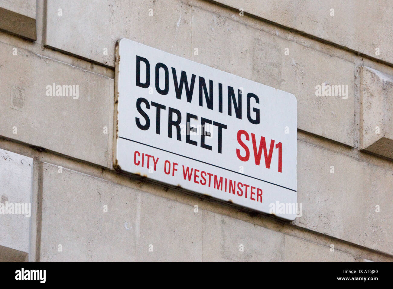 Downing street street sign hi-res stock photography and images - Alamy