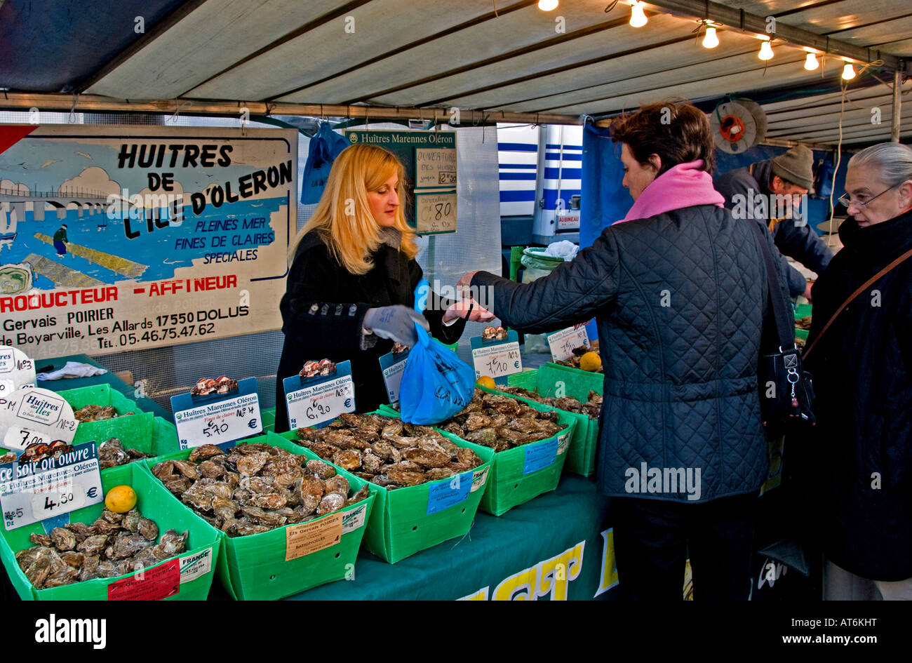 Fish hawker auction traiteur crayfish hi-res stock photography and ...