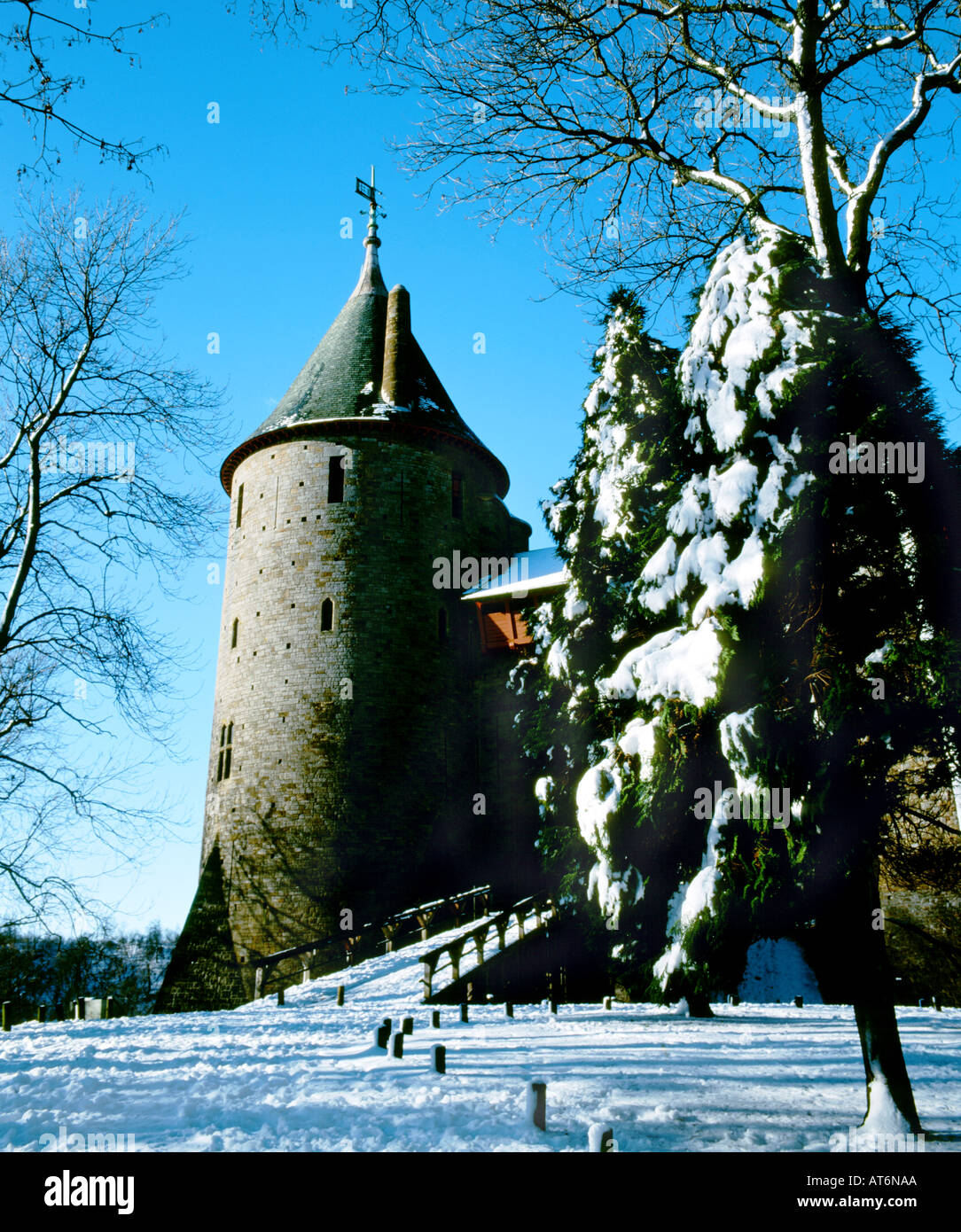 Castell coch christmas hi-res stock photography and images - Alamy