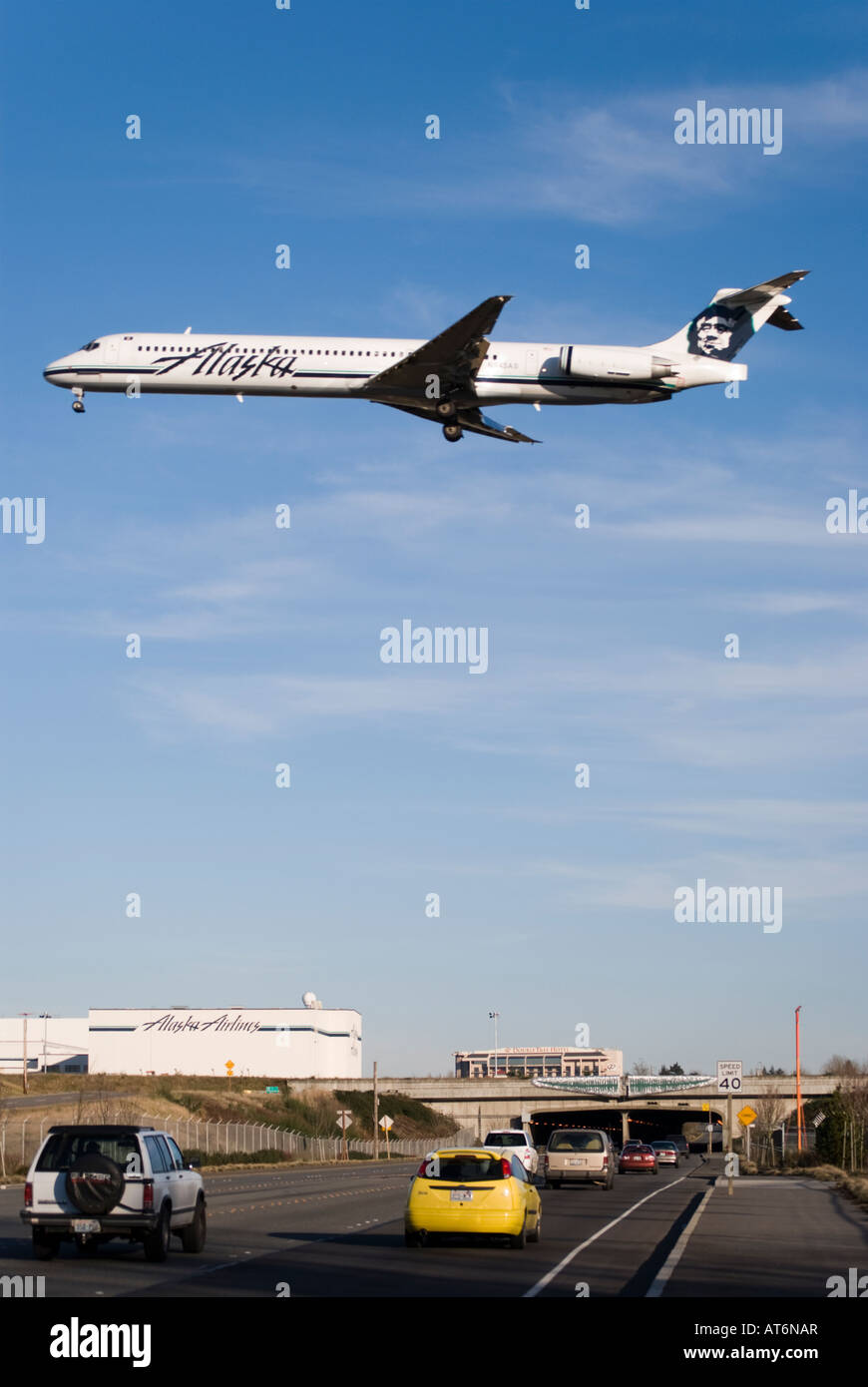 An Alaska Airlines McDonnell Douglas DC-9-83 (MD83) lands at Seattle ...