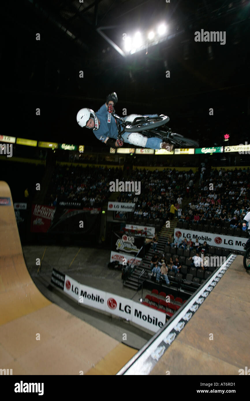 BMX ACTION LG WORLD CHAMPIONSHIPS MANCHESTER ENGLAND RIDER JOHN PARKER ...