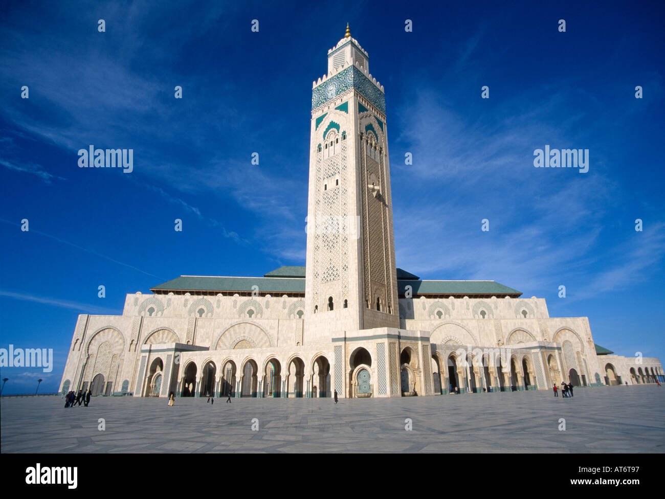 Largest mosque hi-res stock photography and images - Alamy