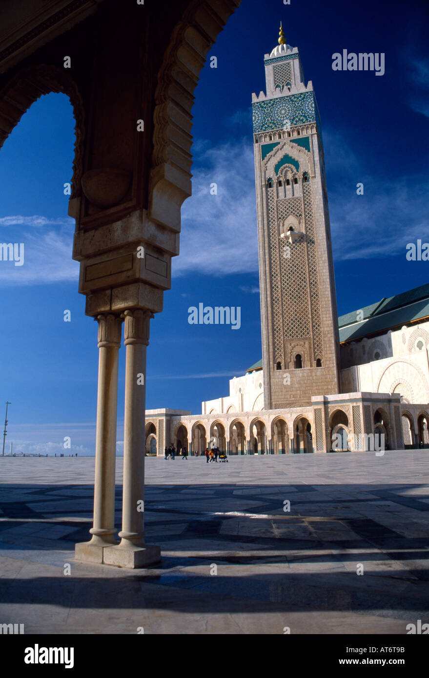 Worlds largest mosque hi-res stock photography and images - Alamy