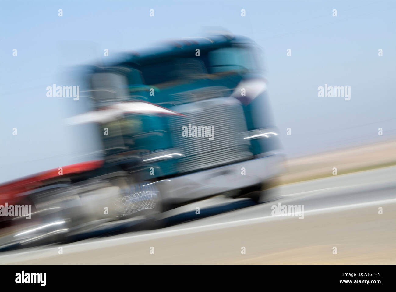 Flatbed tow trucks hi-res stock photography and images - Alamy