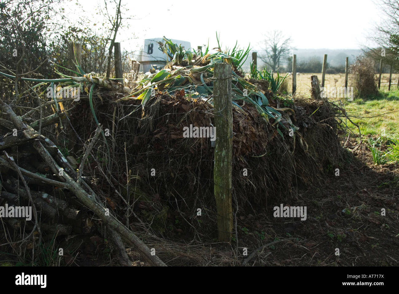 Compost heap hi-res stock photography and images - Alamy