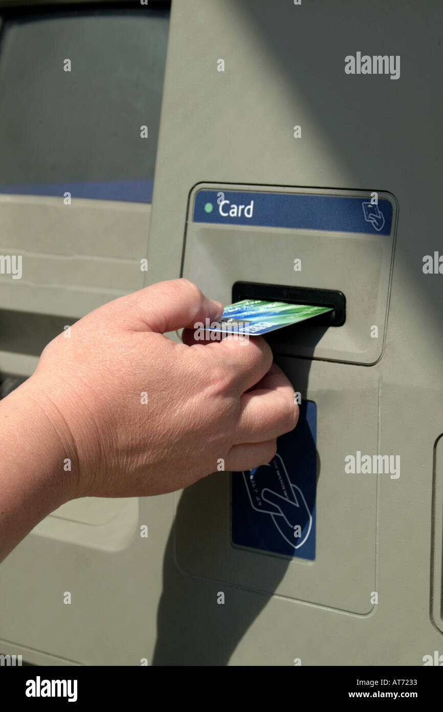 Cashpoint fraud hi-res stock photography and images - Alamy