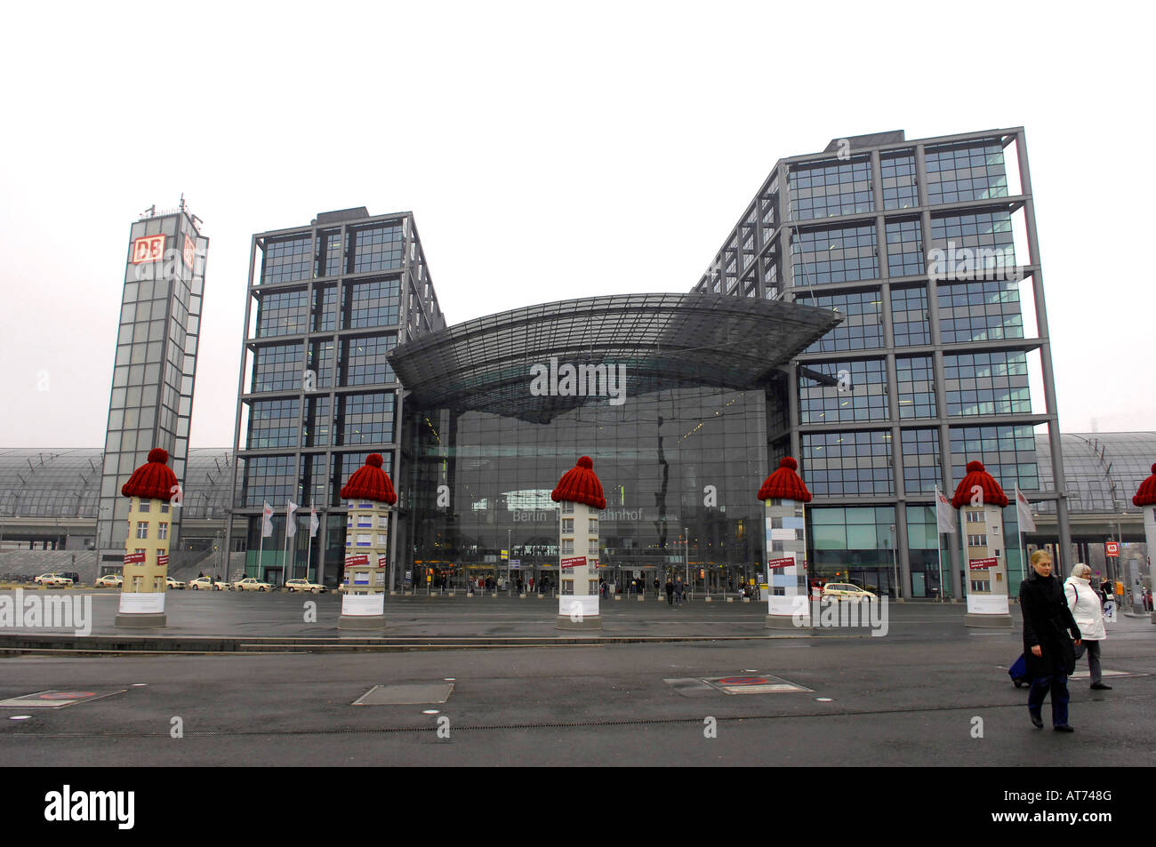 hauptbahnof berlin main railway station db deutschebahn germany ...