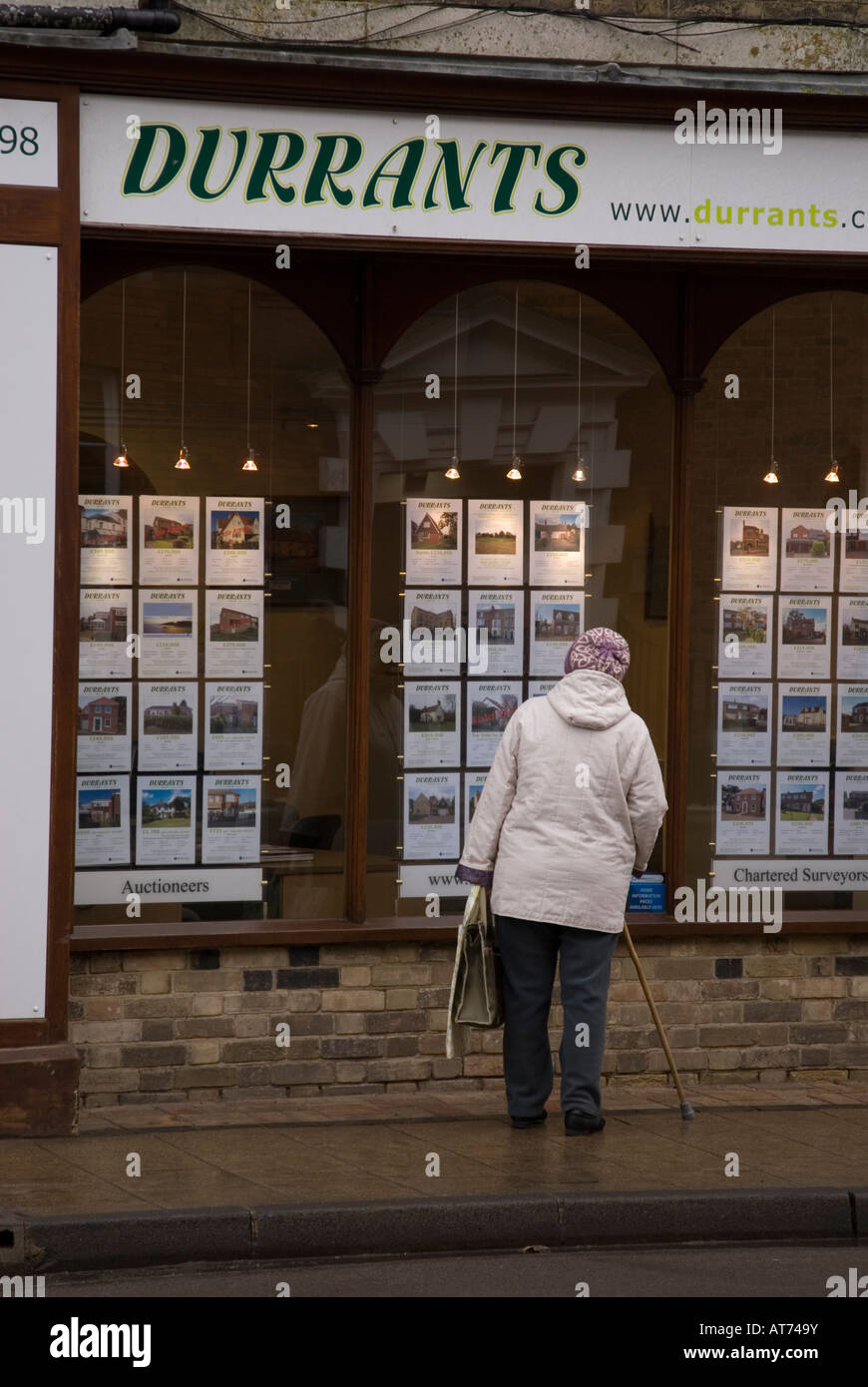 Elderly estate agent uk hi-res stock photography and images - Alamy