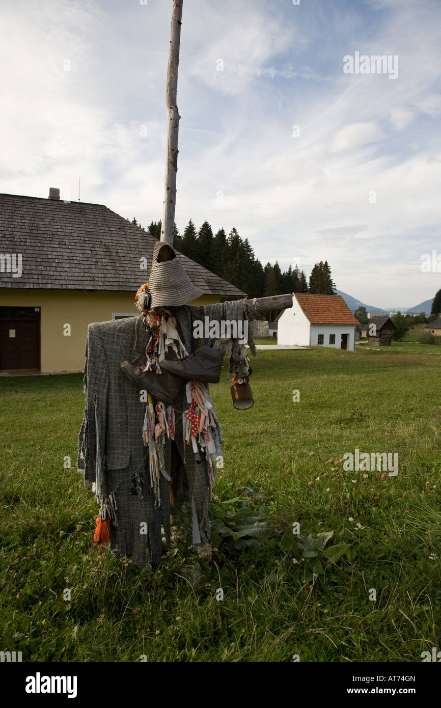 Farming scarecrow scarecrow in field hi-res stock photography and ...