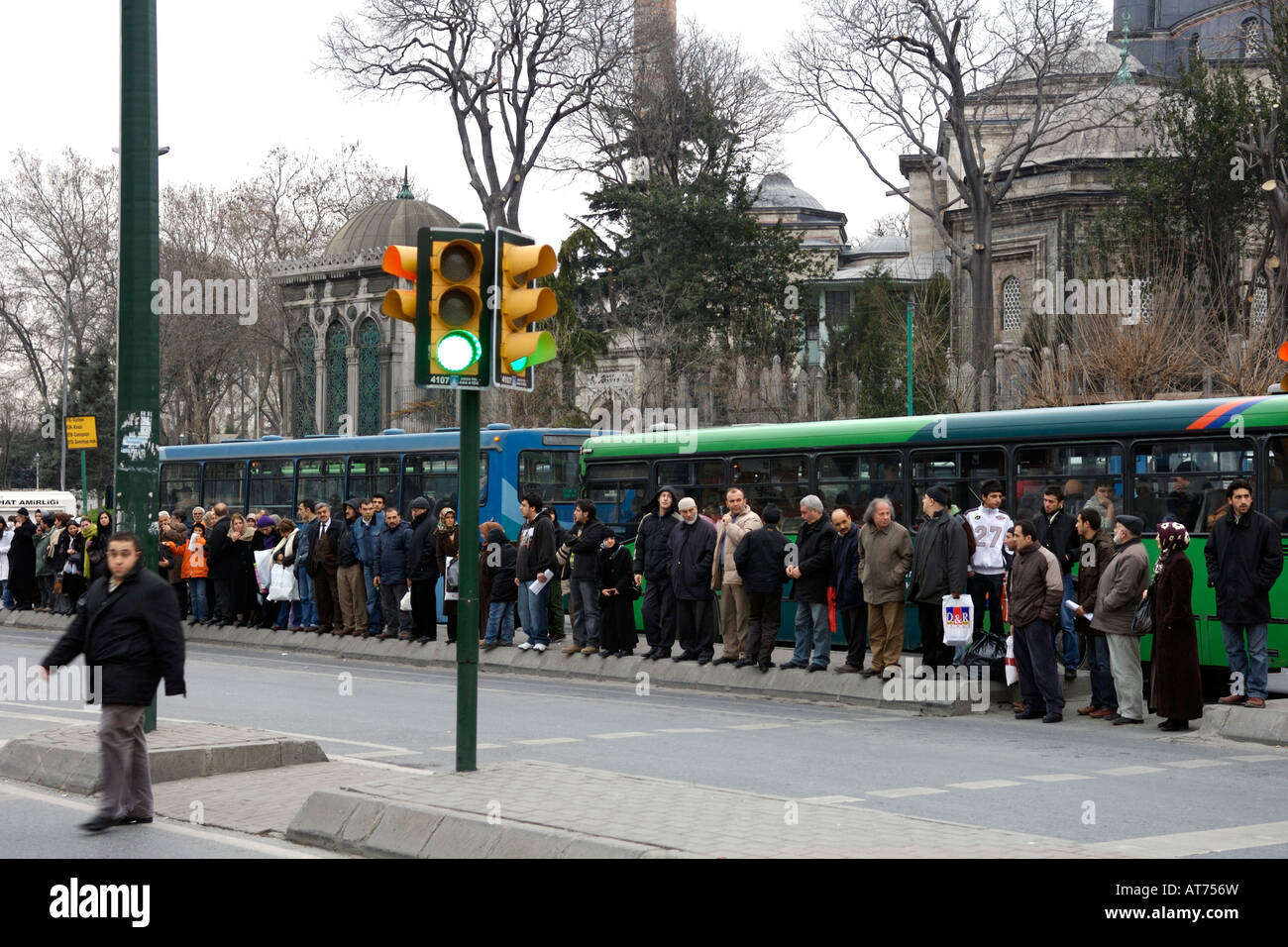 Turkish commuters waiting for buses in Istanbul Stock Photo - Alamy