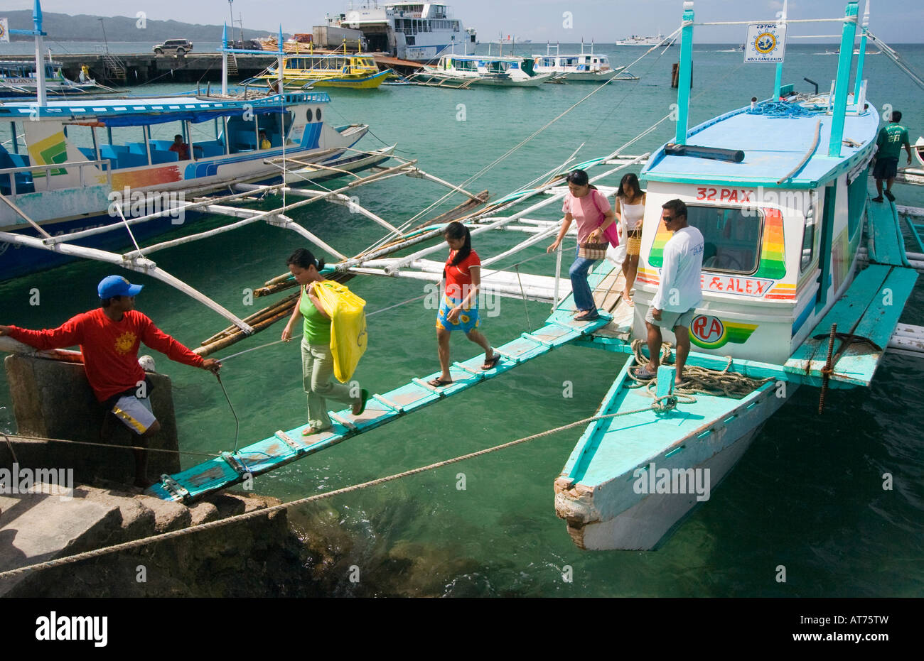 Philippine native boats hi-res stock photography and images - Alamy