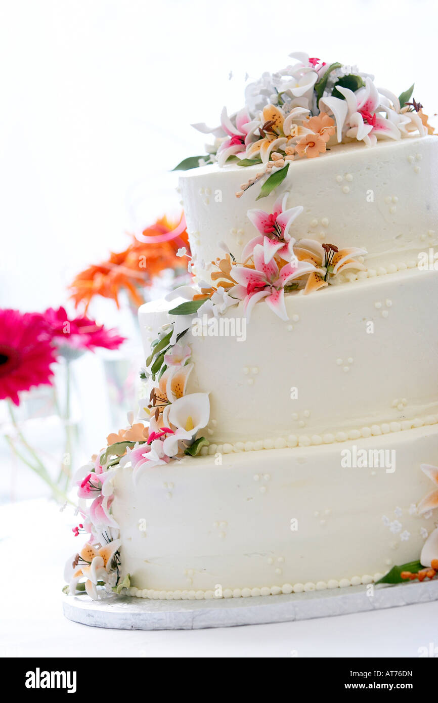 Caterer catering sweet cake hi-res stock photography and images - Alamy