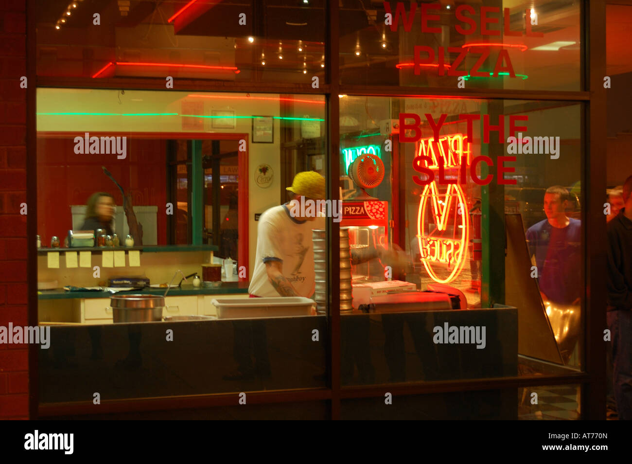 Pizza parlor at night hi-res stock photography and images - Alamy