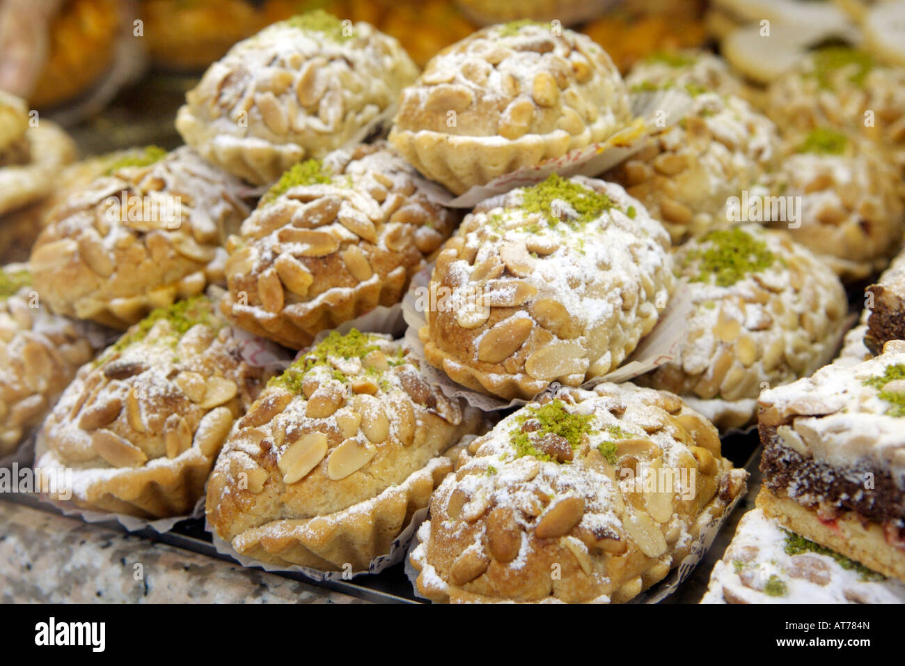 Turkish pastries in an Istanbul patisserie window Stock Photo - Alamy