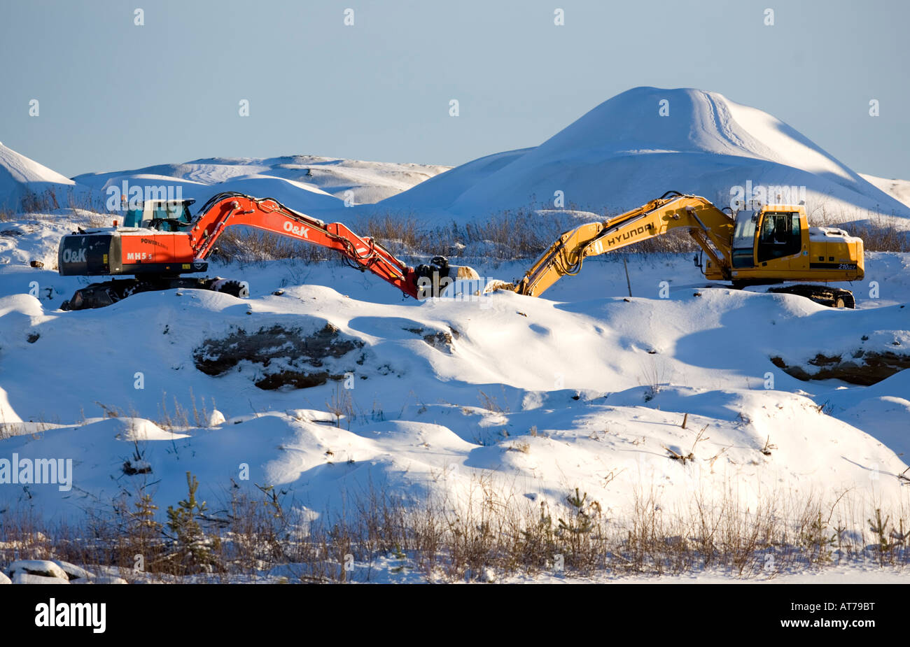 Side view excavator digger hi-res stock photography and images - Alamy