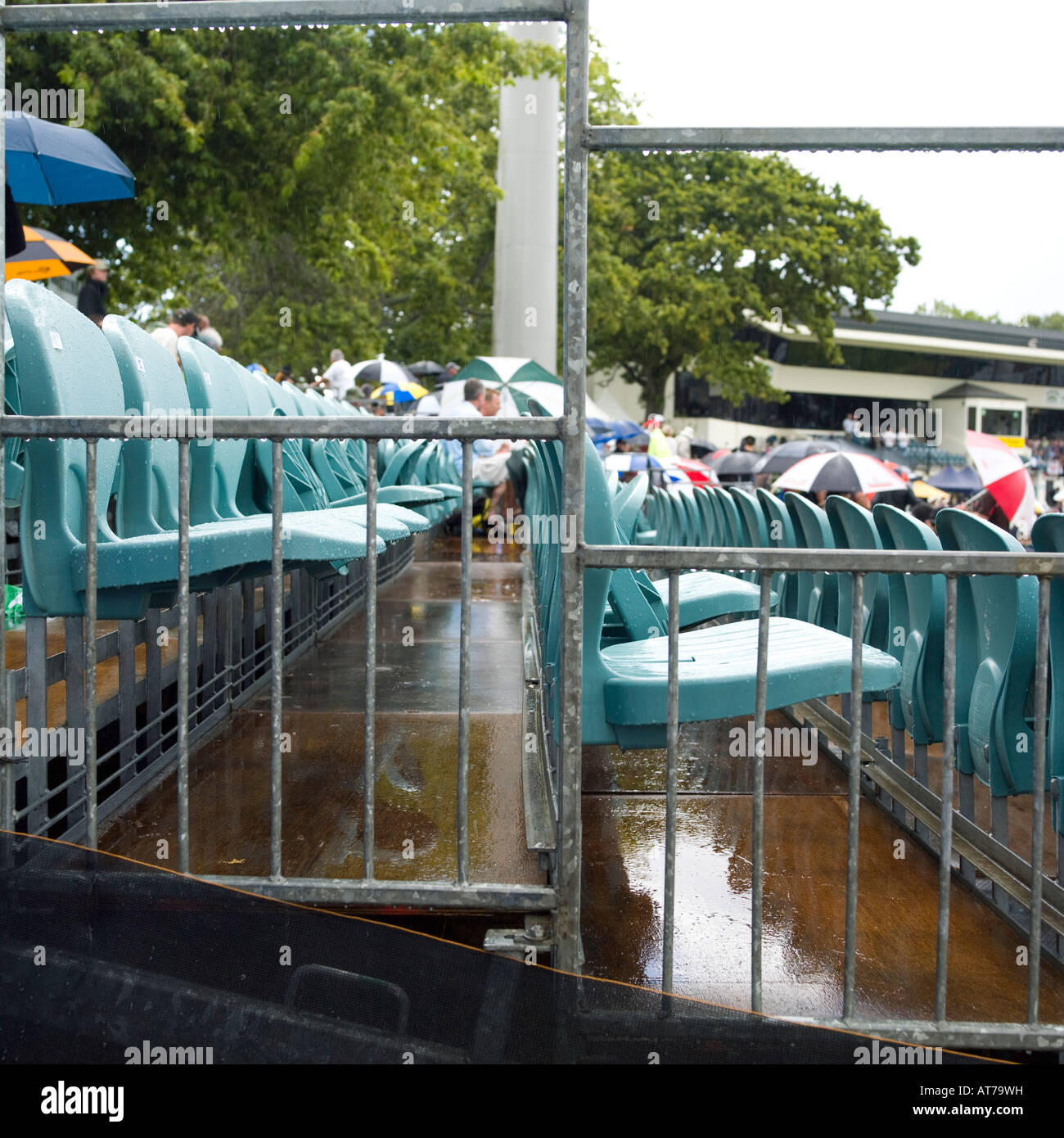 Wet seating hi-res stock photography and images - Alamy