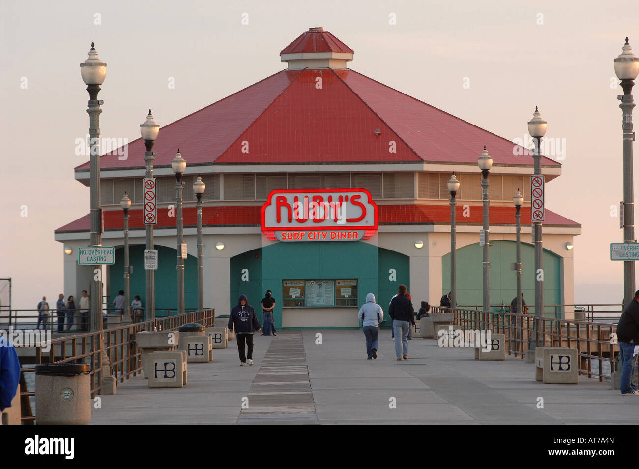 Ruby's Surf City Diner Huntington Beach Pier, Huntington Beach ...