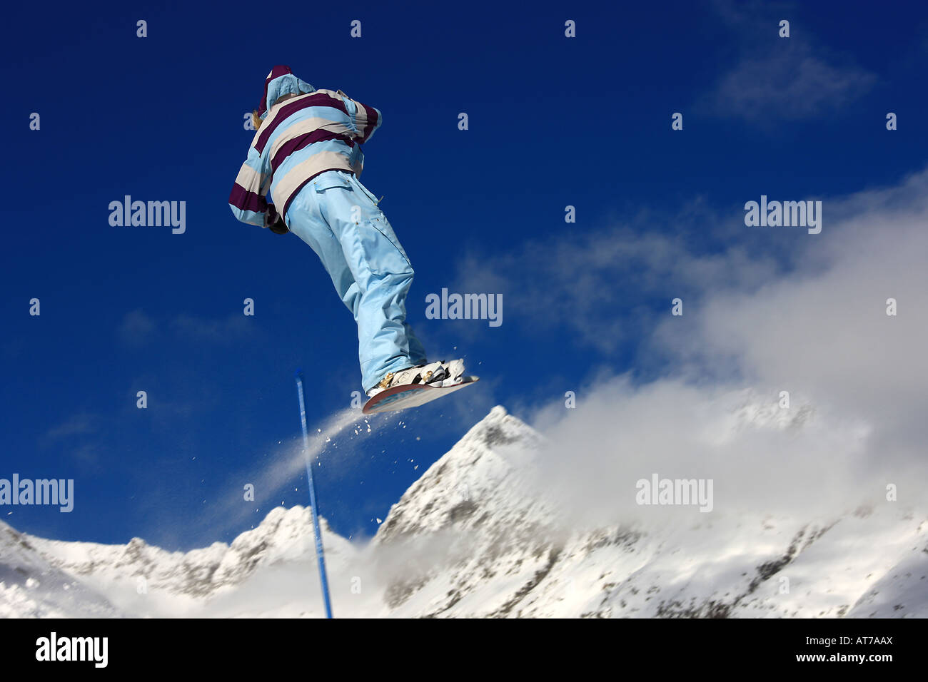 Snowboard skill hi-res stock photography and images - Alamy