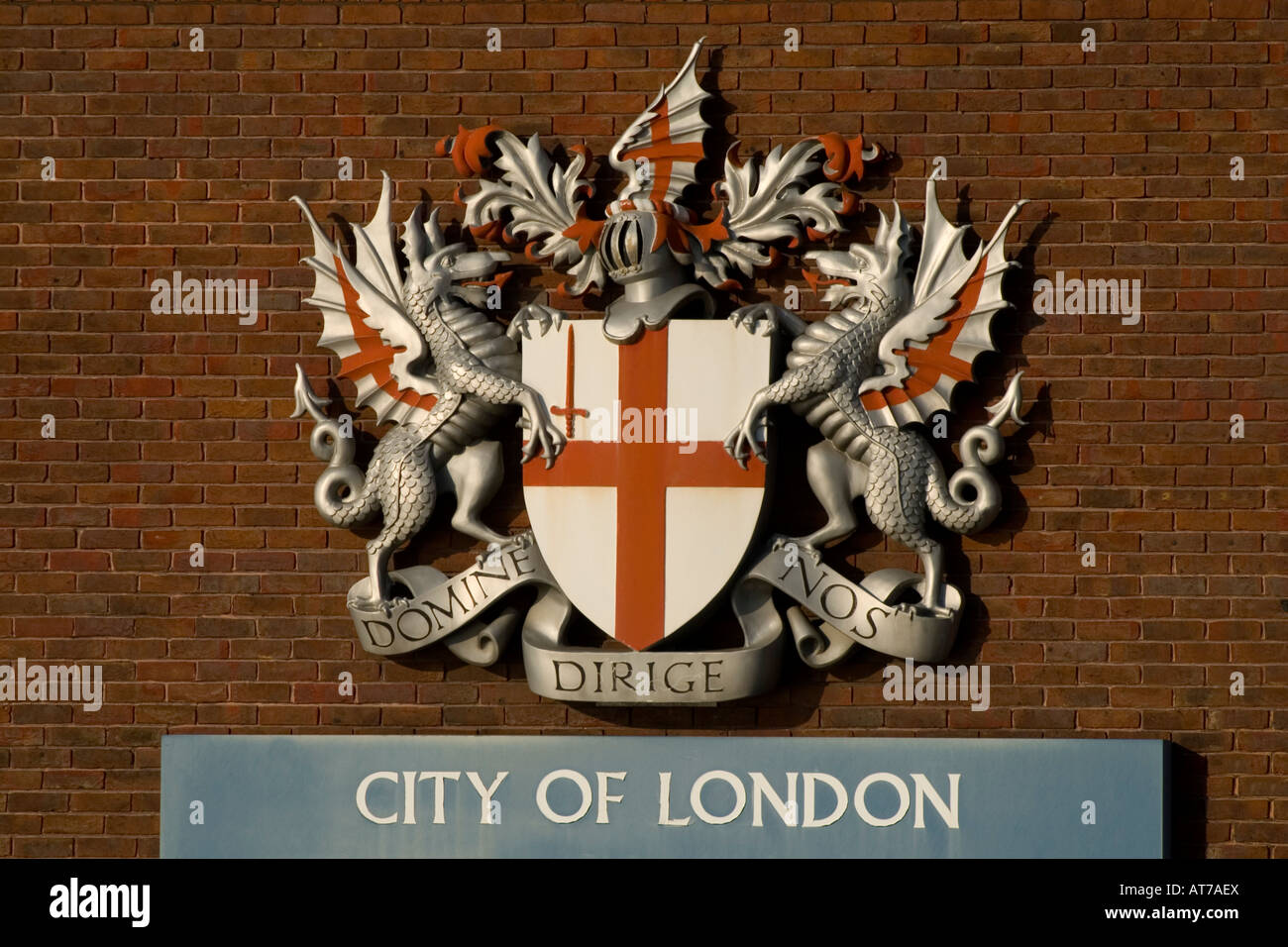 City of london coat of arms hi-res stock photography and images - Alamy