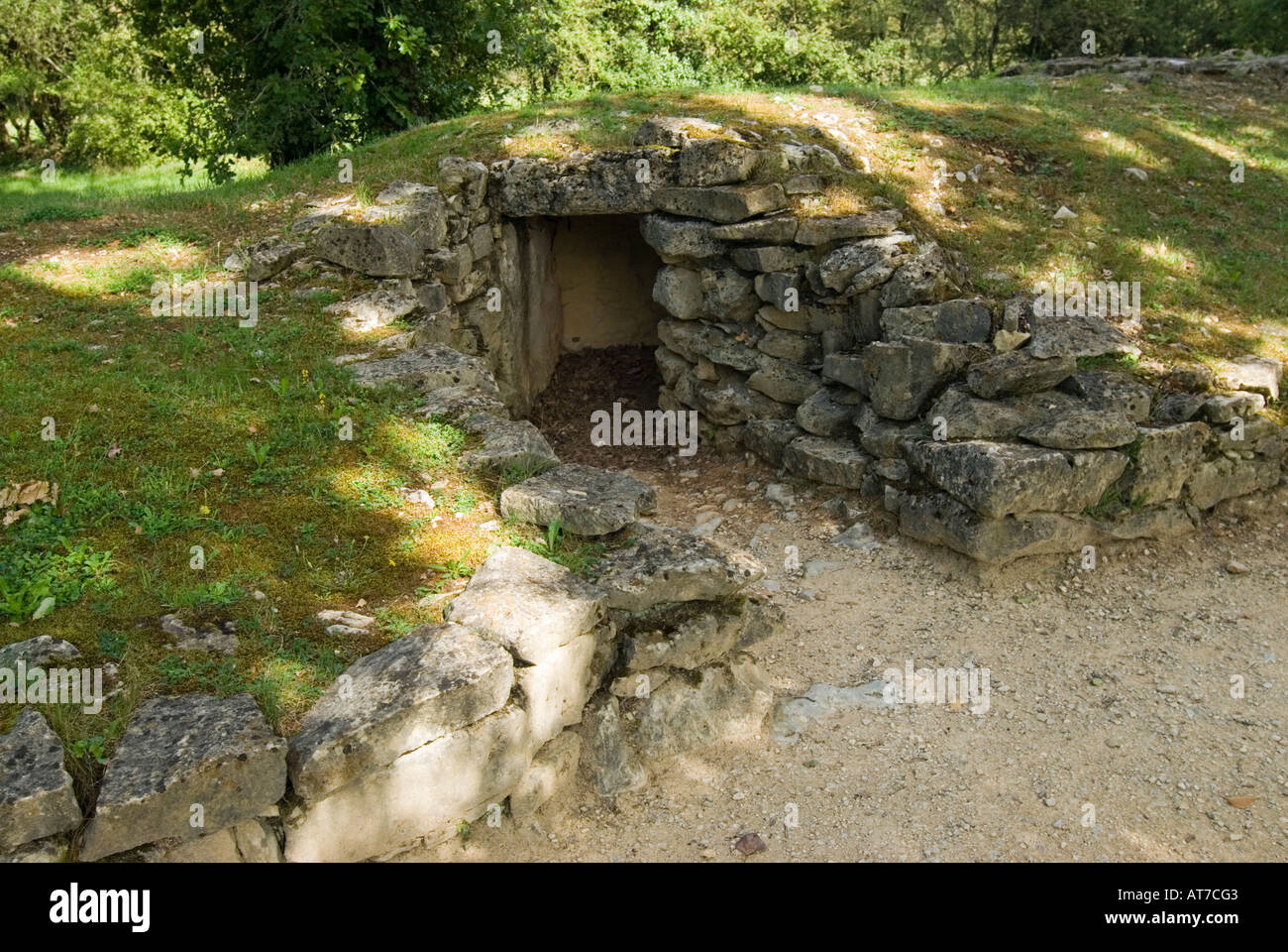 Tumulus of bougon hi-res stock photography and images - Alamy