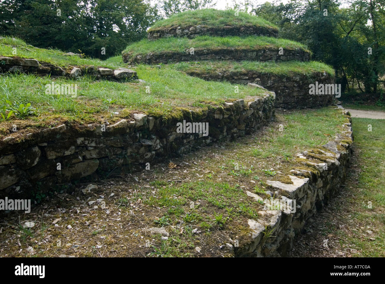Tumulus of bougon hi-res stock photography and images - Alamy