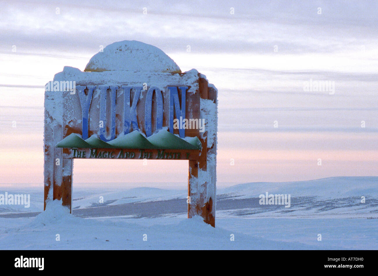 Northwest territories border hi-res stock photography and images - Alamy