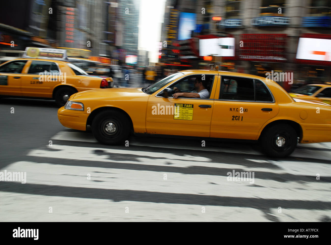 yellow cab in manhattan, new york city Stock Photo - Alamy