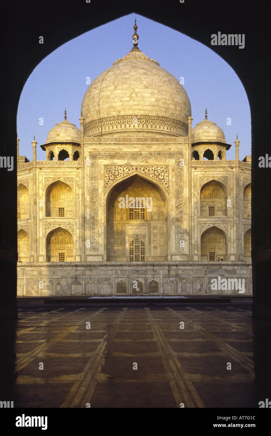 Sunset at Taj Mahal Stock Photo - Alamy
